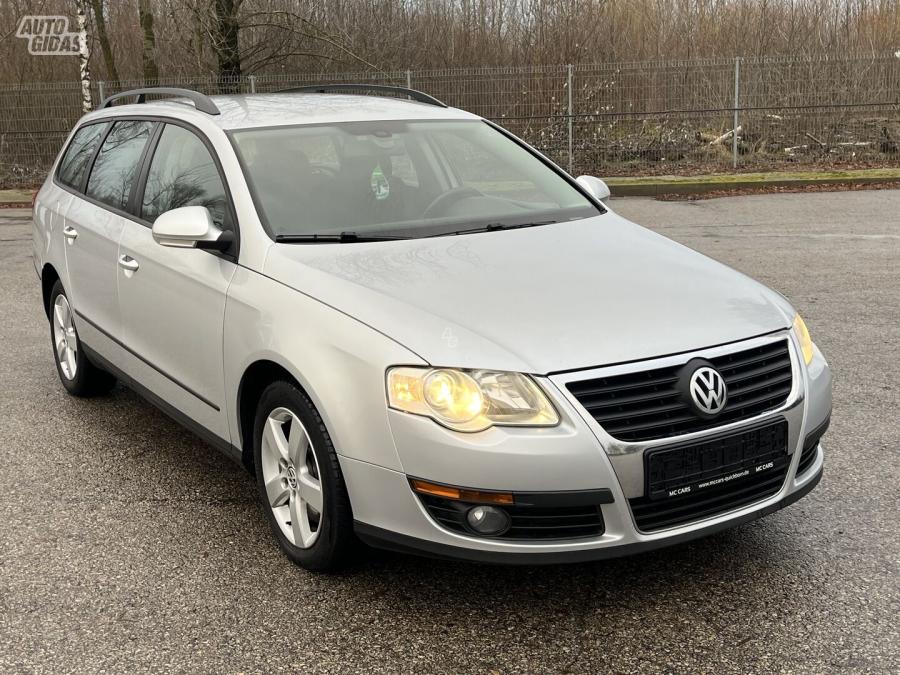 Pelēks Volkswagen Passat 2009 Marijampole, ar dzinēja tilpumu 2.00 L un nobraukumu 241 tūkst. km par 2950 €, foto 2 vietnē AUTOMOTO.COM.LV
