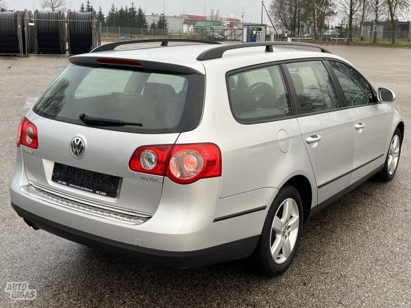 Pelēks Volkswagen Passat 2009 Marijampole, ar dzinēja tilpumu 2.00 L un nobraukumu 241 tūkst. km par 2950 €, foto 5 vietnē AUTOMOTO.COM.LV