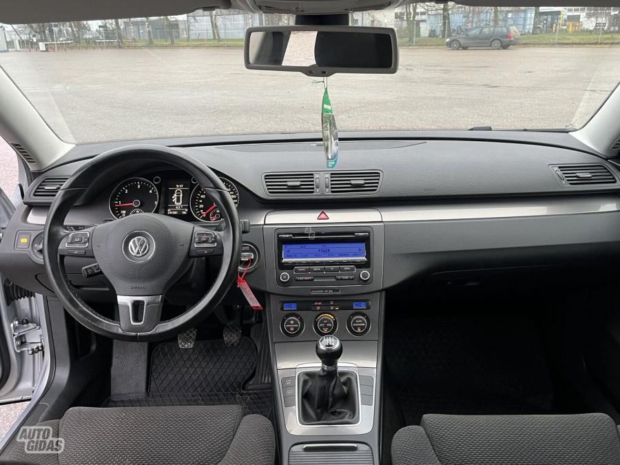 Pelēks Volkswagen Passat 2009 Marijampole, ar dzinēja tilpumu 2.00 L un nobraukumu 241 tūkst. km par 2950 €, foto 6 vietnē AUTOMOTO.COM.LV