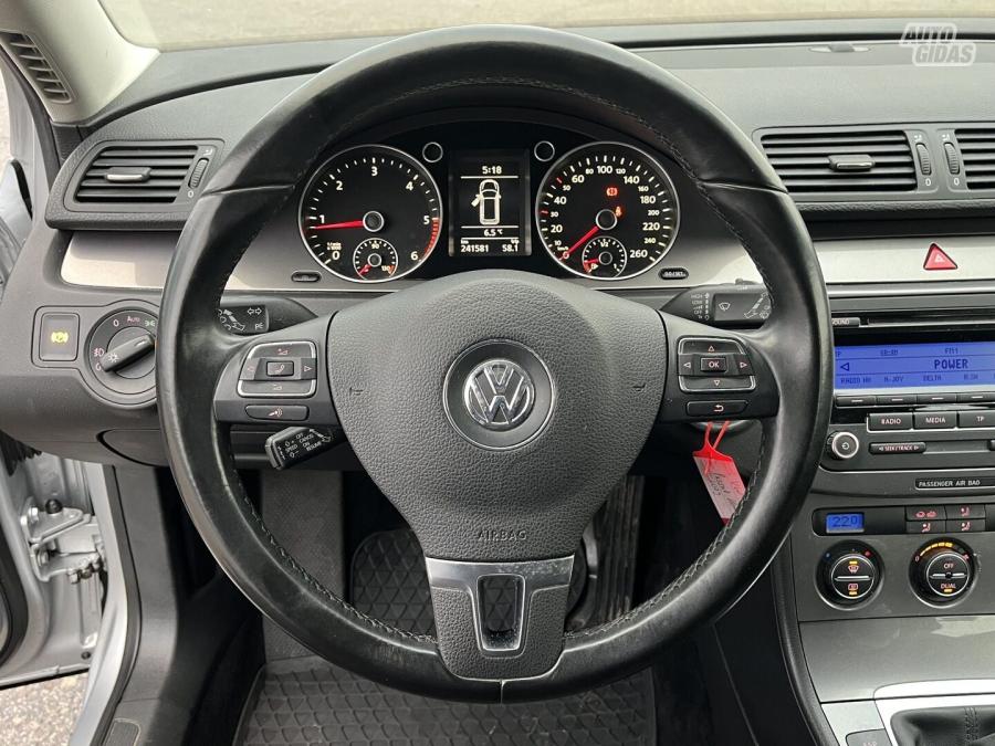 Pelēks Volkswagen Passat 2009 Marijampole, ar dzinēja tilpumu 2.00 L un nobraukumu 241 tūkst. km par 2950 €, foto 8 vietnē AUTOMOTO.COM.LV