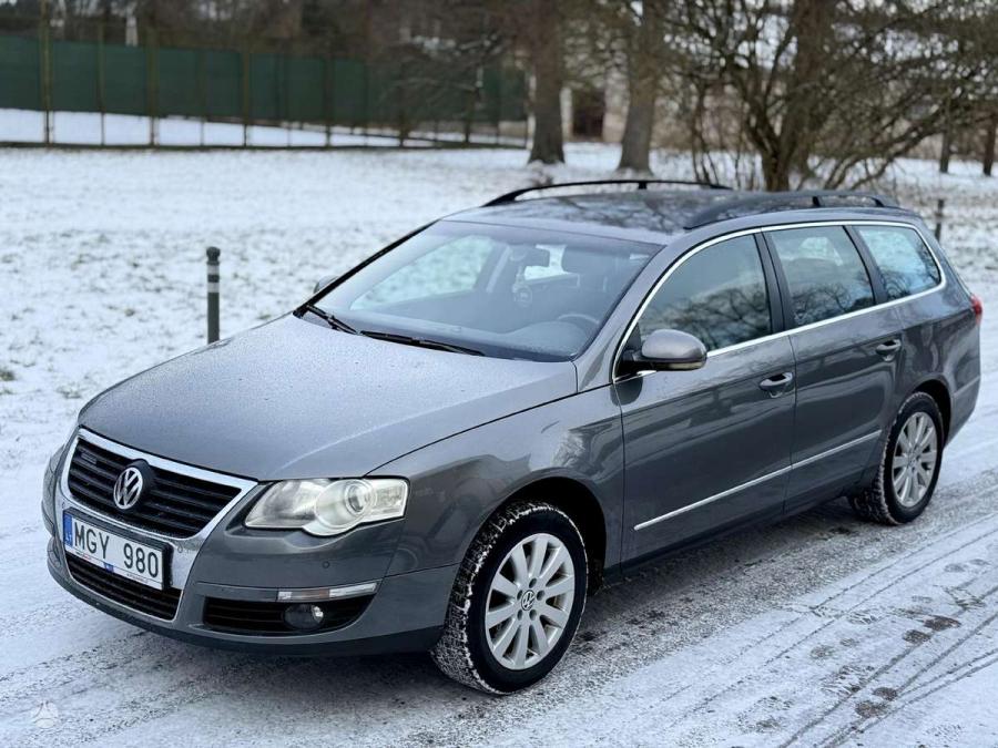 Grey Volkswagen Passat 2009 in Vilnius, with an engine capacity of 2.00 L and mileage of 290 thousand km for 2900 €, photo 2 on AUTOMOTO.COM.LV