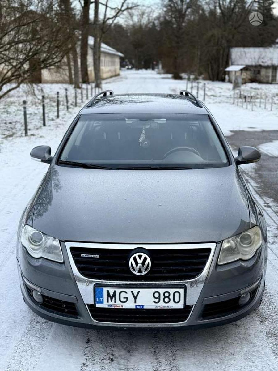 Grey Volkswagen Passat 2009 in Vilnius, with an engine capacity of 2.00 L and mileage of 288 thousand km for 2500 €, photo 3 on AUTOMOTO.COM.LV