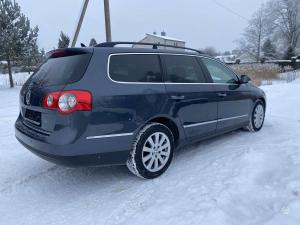 Grey Volkswagen Passat 2009 in Birzai, with an engine capacity of 1.97 L and mileage of 312 thousand km for 2950 €, photo 5 on AUTOMOTO.COM.LV