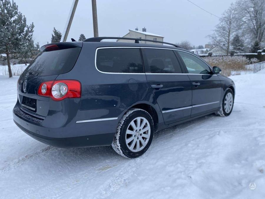 Grey Volkswagen Passat 2009 in Birzai, with an engine capacity of 1.97 L and mileage of 312 thousand km for 2950 €, photo 5 on AUTOMOTO.COM.LV