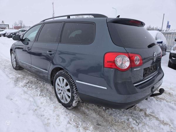 Серый Фольксваген Пассат 2009 в Мариямполе, объемом двигателя 1.97 л и пробегом 274 тыс. км за 3399 €, фото 7 на AUTOMOTO.COM.LV
