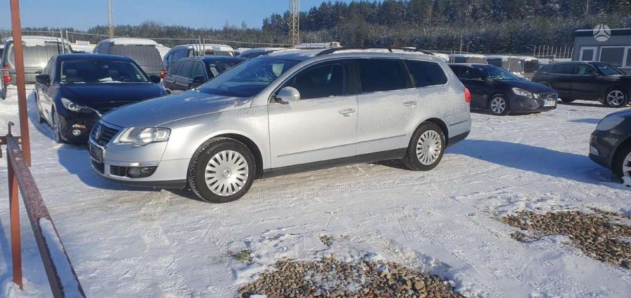 Grey Volkswagen Passat 2009 in Vilnius, with an engine capacity of 1.97 L and mileage of 249 thousand km for 3200 €, photo 2 on AUTOMOTO.COM.LV