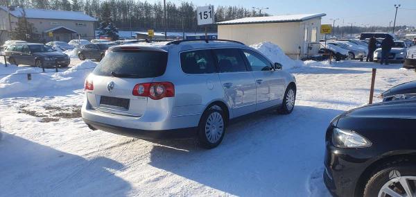 Pelēks Volkswagen Passat 2009 Viļņa, ar dzinēja tilpumu 1.97 L un nobraukumu 249 tūkst. km par 3200 €, foto 4 vietnē AUTOMOTO.COM.LV