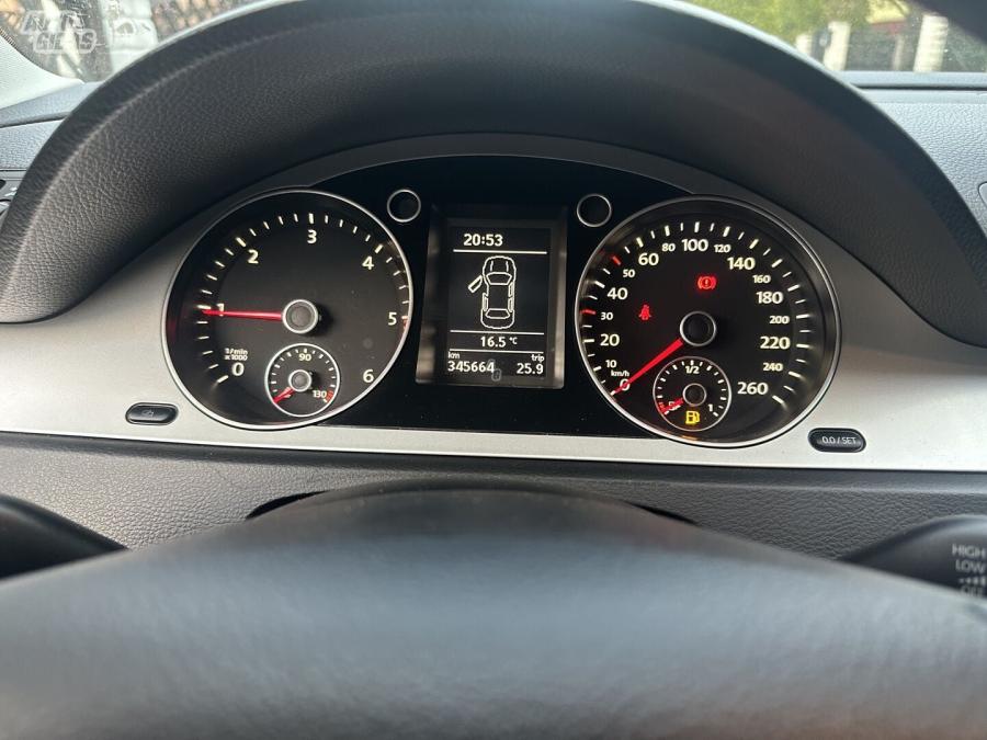 Grey Volkswagen Passat 2009 in Sakiai, with an engine capacity of 2.00 L and mileage of 346 thousand km for 2150 €, photo 10 on AUTOMOTO.COM.LV