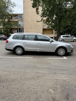 Grey Volkswagen Passat 2009 in Kaunas, with an engine capacity of 2.00 L and mileage of 180 thousand km for 3950 €, photo 5 on AUTOMOTO.COM.LV