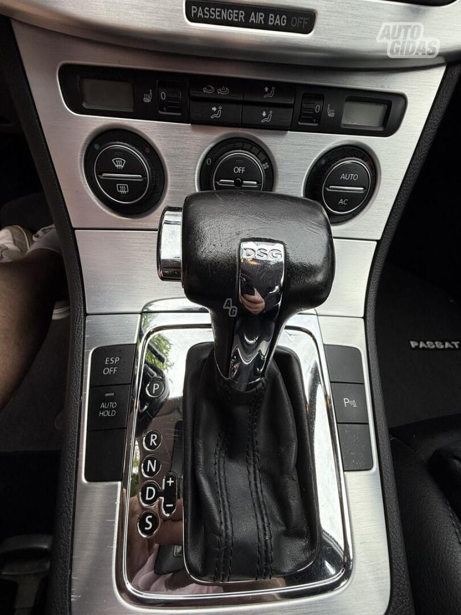Grey Volkswagen Passat 2009 in Kaunas, with an engine capacity of 2.00 L and mileage of 180 thousand km for 3950 €, photo 32 on AUTOMOTO.COM.LV