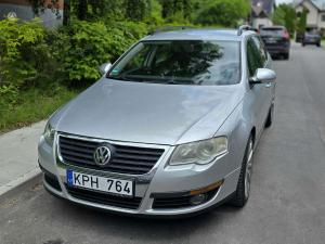 Pelēks Volkswagen Passat 2009 Viļņa, ar dzinēja tilpumu 1.97 L un nobraukumu 301 tūkst. km par 1900 €, foto  vietnē AUTOMOTO.COM.LV