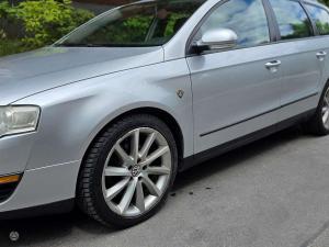 Pelēks Volkswagen Passat 2009 Viļņa, ar dzinēja tilpumu 1.97 L un nobraukumu 301 tūkst. km par 1900 €, foto 4 vietnē AUTOMOTO.COM.LV