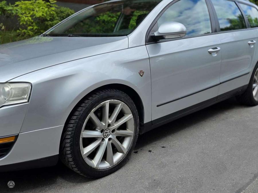 Pelēks Volkswagen Passat 2009 Viļņa, ar dzinēja tilpumu 1.97 L un nobraukumu 301 tūkst. km par 1900 €, foto 4 vietnē AUTOMOTO.COM.LV