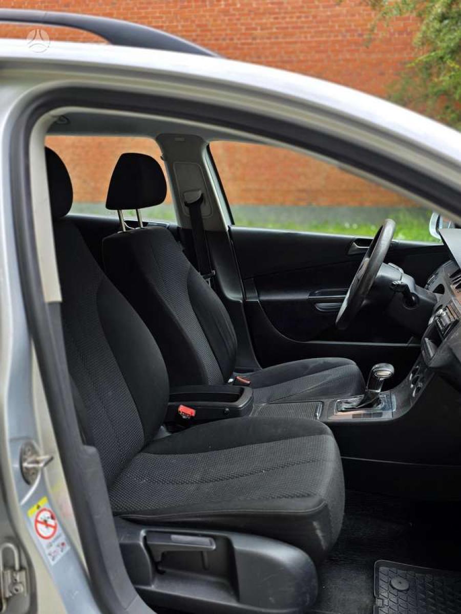 Pelēks Volkswagen Passat 2009 Viļņa, ar dzinēja tilpumu 1.97 L un nobraukumu 301 tūkst. km par 1900 €, foto 11 vietnē AUTOMOTO.COM.LV
