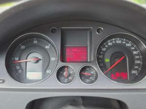 Pelēks Volkswagen Passat 2009 Viļņa, ar dzinēja tilpumu 1.97 L un nobraukumu 301 tūkst. km par 1900 €, foto 16 vietnē AUTOMOTO.COM.LV