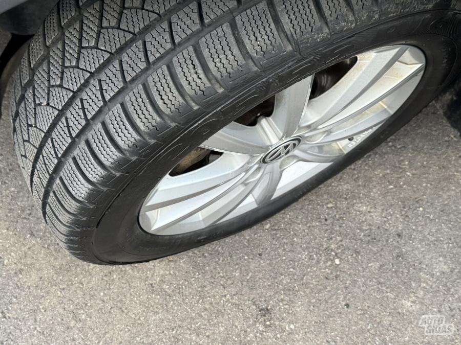 Pelēks Volkswagen Passat 2009 Kauņa, ar dzinēja tilpumu 2.00 L un nobraukumu 0 tūkst. km par 1900 €, foto 23 vietnē AUTOMOTO.COM.LV