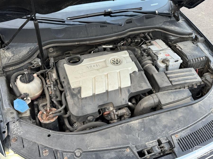 Pelēks Volkswagen Passat 2009 Kauņa, ar dzinēja tilpumu 2.00 L un nobraukumu 0 tūkst. km par 1900 €, foto 28 vietnē AUTOMOTO.COM.LV