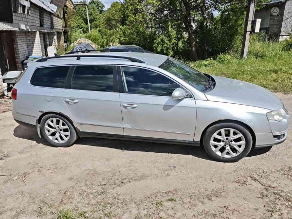 Grey Volkswagen Passat 2009 in Raseiniai, with an engine capacity of 1.97 L and mileage of 390 thousand km for 1400 €, photo 3 on AUTOMOTO.COM.LV