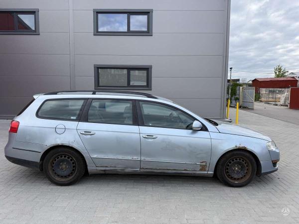 Pelēks Volkswagen Passat 2009 Viļņa, ar dzinēja tilpumu 1.97 L un nobraukumu 322 tūkst. km par 650 €, foto 4 vietnē AUTOMOTO.COM.LV
