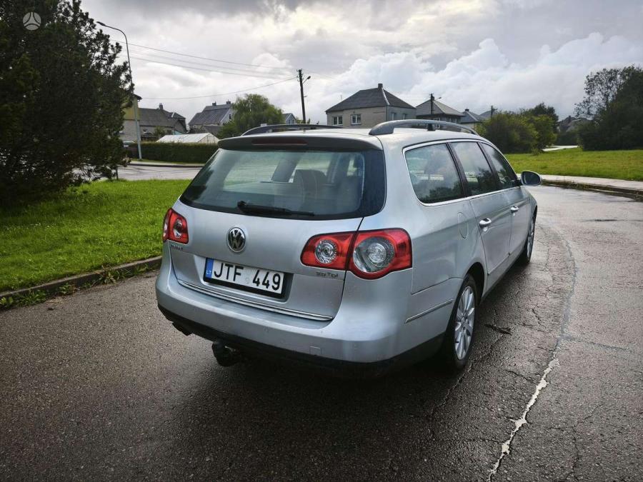 Grey Volkswagen Passat 2009 in Telschi, with an engine capacity of 1.97 L and mileage of 398 thousand km for 1350 €, photo 6 on AUTOMOTO.COM.LV