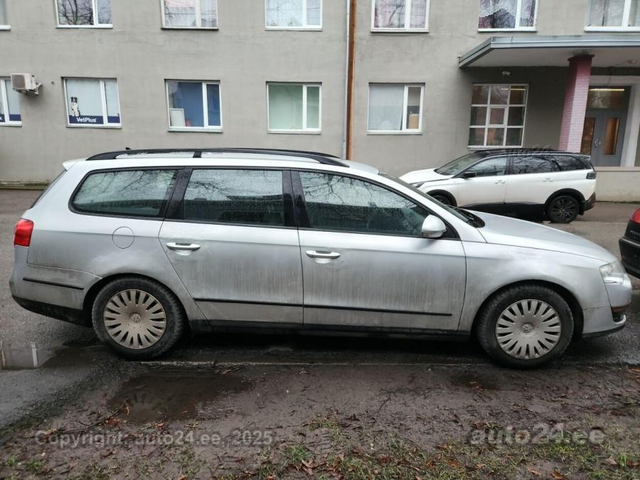 Pelēks Volkswagen Passat 2010 Tallina, ar dzinēja tilpumu 2.00 L un nobraukumu 328 tūkst. km par 550 €, foto 5 vietnē AUTOMOTO.COM.LV