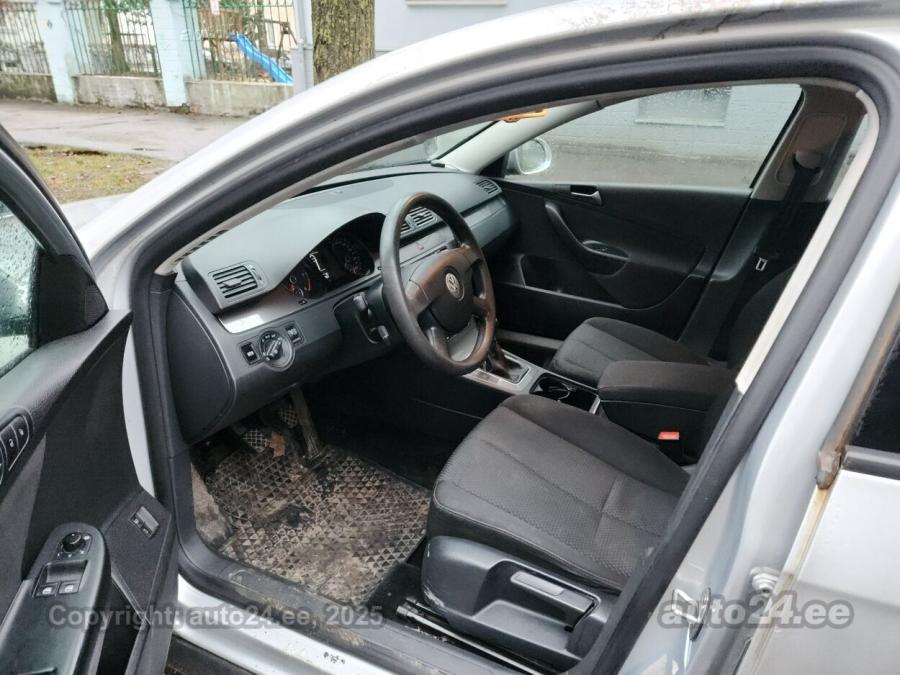 Pelēks Volkswagen Passat 2010 Tallina, ar dzinēja tilpumu 2.00 L un nobraukumu 328 tūkst. km par 550 €, foto 10 vietnē AUTOMOTO.COM.LV