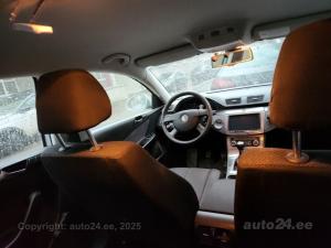 Pelēks Volkswagen Passat 2010 Tallina, ar dzinēja tilpumu 2.00 L un nobraukumu 328 tūkst. km par 550 €, foto 18 vietnē AUTOMOTO.COM.LV