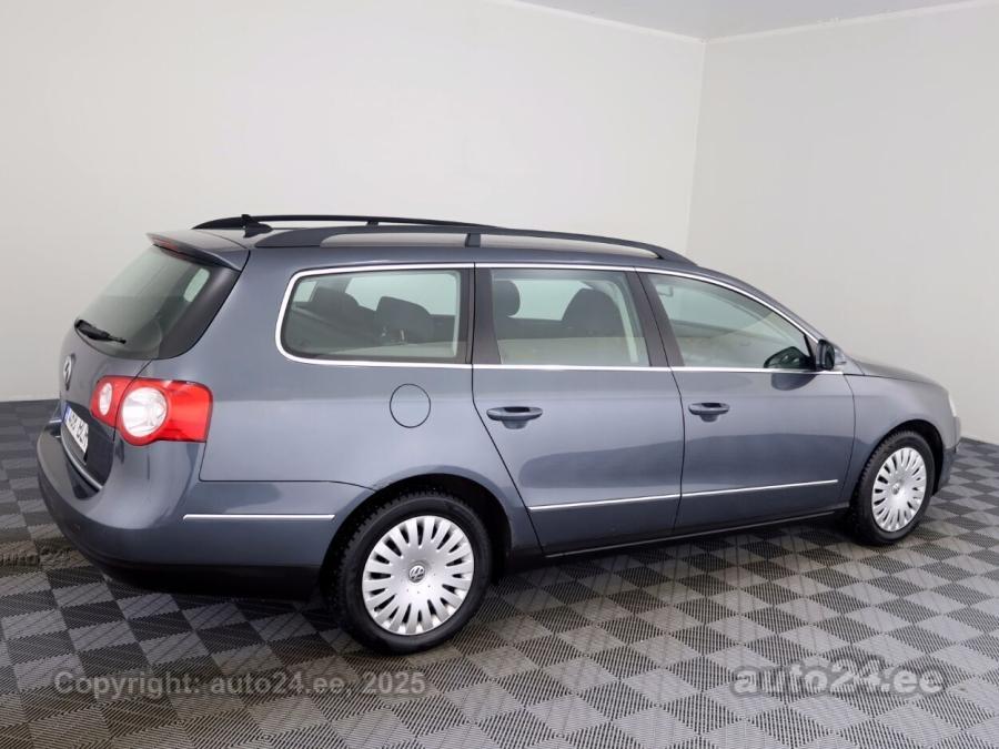 Pelēks Volkswagen Passat 2010 Tallina, ar dzinēja tilpumu 2.00 L un nobraukumu 348 tūkst. km par 2199 €, foto 3 vietnē AUTOMOTO.COM.LV