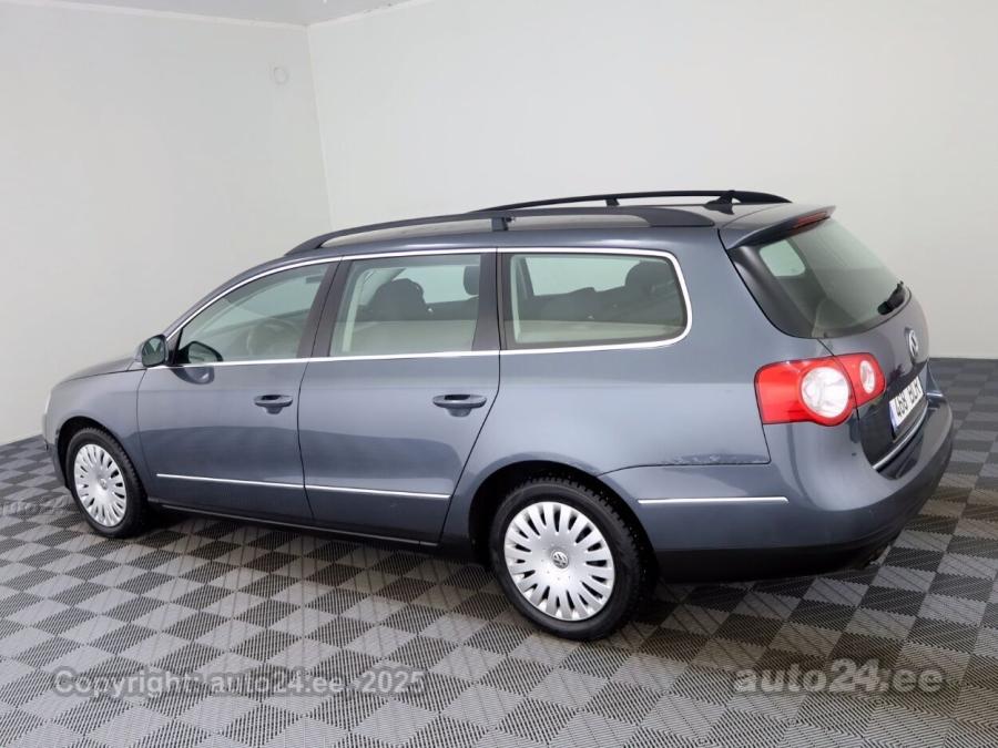 Pelēks Volkswagen Passat 2010 Tallina, ar dzinēja tilpumu 2.00 L un nobraukumu 348 tūkst. km par 2199 €, foto 4 vietnē AUTOMOTO.COM.LV