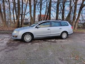 Grey Volkswagen Passat 2010 in Tallinn, with an engine capacity of 2.00 L and mileage of 327 thousand km for 1499 €, photo 5 on AUTOMOTO.COM.LV