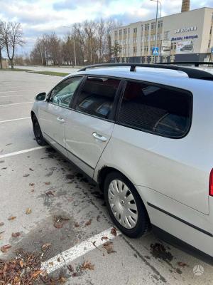 Grey Volkswagen Passat 2010 in Siauliai, with an engine capacity of 1.97 L and mileage of 391 thousand km for 1500 €, photo 4 on AUTOMOTO.COM.LV