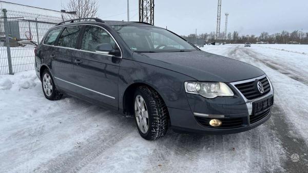 Pelēks Volkswagen Passat 2010 Marijampole, ar dzinēja tilpumu 1.97 L un nobraukumu 293 tūkst. km par 3350 €, foto 2 vietnē AUTOMOTO.COM.LV