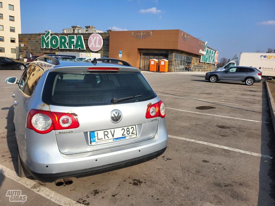 Grey Volkswagen Passat 2010 in Vilnius, with an engine capacity of 2.00 L and mileage of 231 thousand km for 2000 €, photo 5 on AUTOMOTO.COM.LV