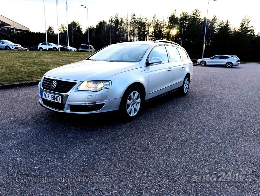 Pelēks Volkswagen Passat 2010 Tallina, ar dzinēja tilpumu 2.00 L un nobraukumu 334 tūkst. km par 2499 €, foto 1 vietnē AUTOMOTO.COM.LV