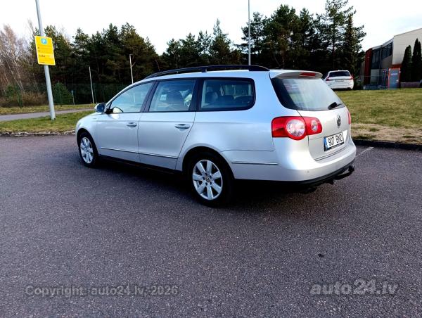 Grey Volkswagen Passat 2010 in Tallinn, with an engine capacity of 2.00 L and mileage of 334 thousand km for 2499 €, photo 2 on AUTOMOTO.COM.LV