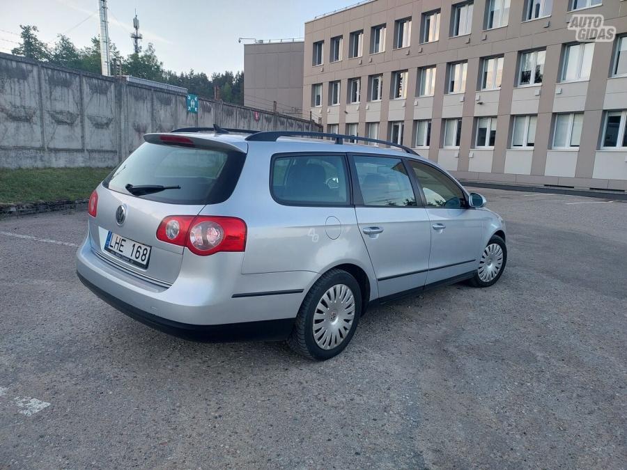 Grey Volkswagen Passat 2010 in Vilnius, with an engine capacity of 1.60 L and mileage of 600 thousand km for 2500 €, photo 3 on AUTOMOTO.COM.LV