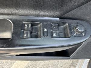 Pelēks Volkswagen Passat 2010 Klaipėda, ar dzinēja tilpumu 2.00 L un nobraukumu 365 tūkst. km par 2500 €, foto 19 vietnē AUTOMOTO.COM.LV