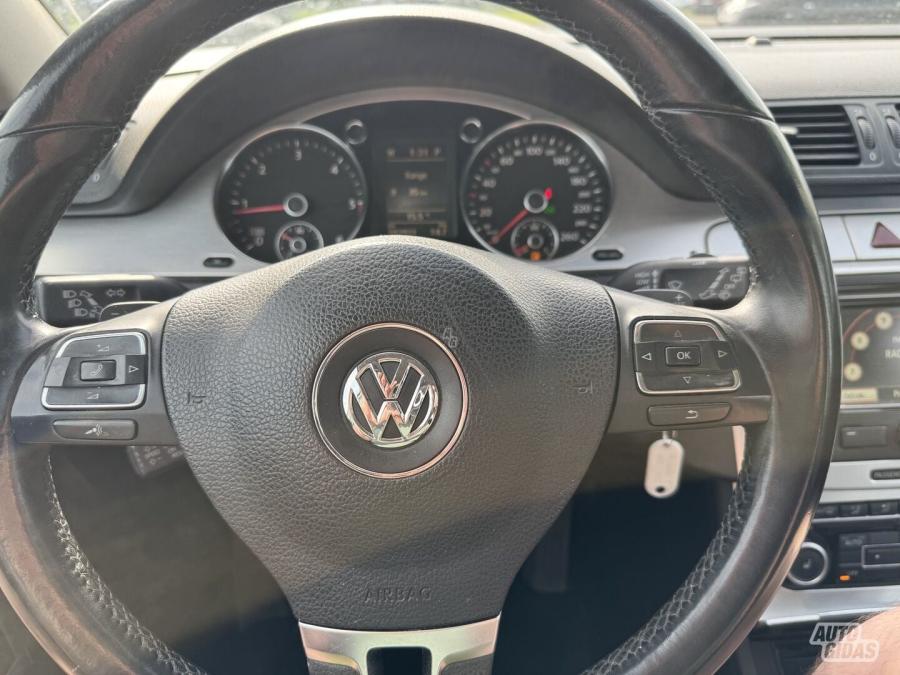Grey Volkswagen Passat 2010 in Klaipeda, with an engine capacity of 2.00 L and mileage of 365 thousand km for 2500 €, photo 13 on AUTOMOTO.COM.LV