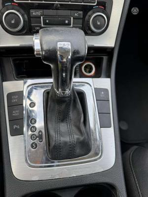Pelēks Volkswagen Passat 2010 Klaipėda, ar dzinēja tilpumu 1.97 L un nobraukumu 363 tūkst. km par 2500 €, foto 10 vietnē AUTOMOTO.COM.LV