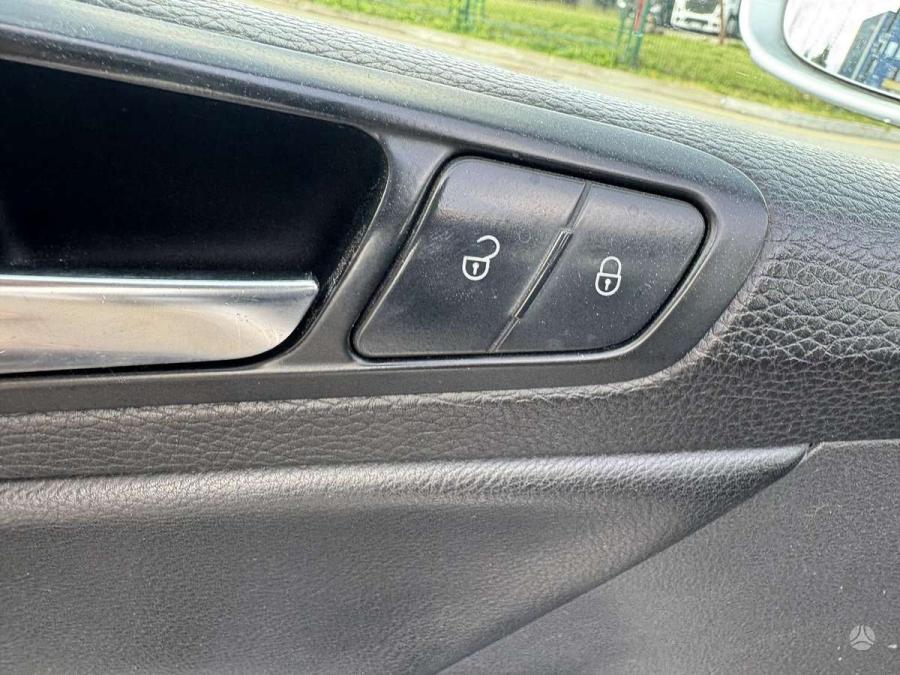 Pelēks Volkswagen Passat 2010 Klaipėda, ar dzinēja tilpumu 1.97 L un nobraukumu 363 tūkst. km par 2500 €, foto 20 vietnē AUTOMOTO.COM.LV