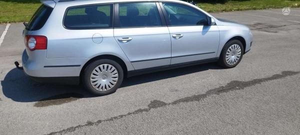 Grey Volkswagen Passat 2010 in Klaipeda, with an engine capacity of 2.00 L and mileage of 253 thousand km for 2850 €, photo 2 on AUTOMOTO.COM.LV