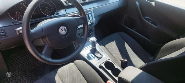 Grey Volkswagen Passat 2010 in Klaipeda, with an engine capacity of 2.00 L and mileage of 253 thousand km for 2850 €, photo 7 on AUTOMOTO.COM.LV