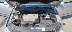 Grey Volkswagen Passat 2010 in Klaipeda, with an engine capacity of 2.00 L and mileage of 253 thousand km for 2850 €, photo 17 on AUTOMOTO.COM.LV