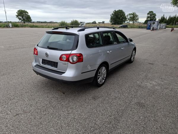 Pelēks Volkswagen Passat 2010 Marijampole, ar dzinēja tilpumu 1.60 L un nobraukumu 215 tūkst. km par 2850 €, foto 5 vietnē AUTOMOTO.COM.LV