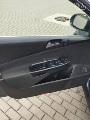 Grey Volkswagen Passat 2010 in Marijampole, with an engine capacity of 1.40 L and mileage of 180 thousand km for 3099 €, photo 13 on AUTOMOTO.COM.LV