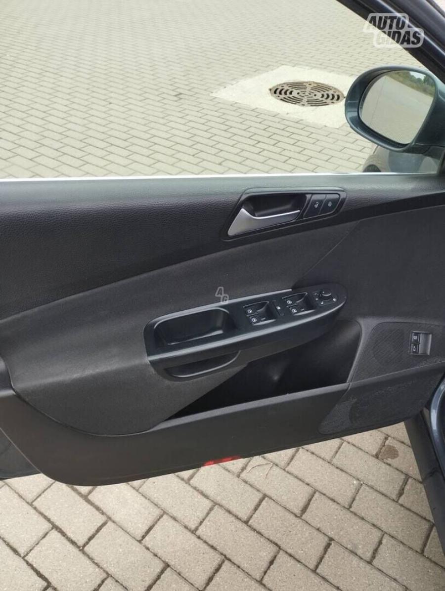 Grey Volkswagen Passat 2010 in Marijampole, with an engine capacity of 1.40 L and mileage of 180 thousand km for 3099 €, photo 13 on AUTOMOTO.COM.LV