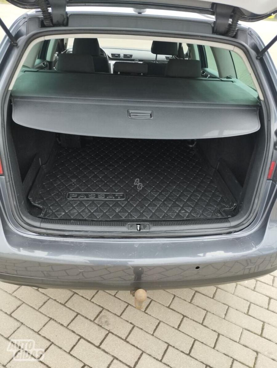 Grey Volkswagen Passat 2010 in Marijampole, with an engine capacity of 1.40 L and mileage of 180 thousand km for 3099 €, photo 15 on AUTOMOTO.COM.LV