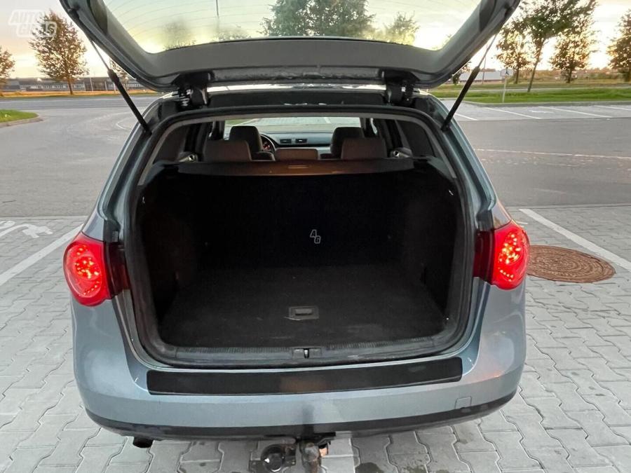 Pelēks Volkswagen Passat 2010 Panevēža, ar dzinēja tilpumu 1.40 L un nobraukumu 287 tūkst. km par 1950 €, foto 12 vietnē AUTOMOTO.COM.LV