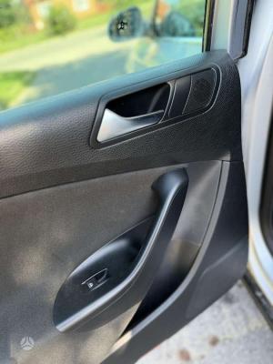 Pelēks Volkswagen Passat 2010 Kauņa, ar dzinēja tilpumu 1.60 L un nobraukumu 352 tūkst. km par 2050 €, foto 14 vietnē AUTOMOTO.COM.LV