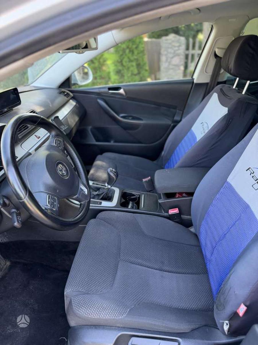 Pelēks Volkswagen Passat 2010 Kauņa, ar dzinēja tilpumu 1.60 L un nobraukumu 352 tūkst. km par 2050 €, foto 16 vietnē AUTOMOTO.COM.LV